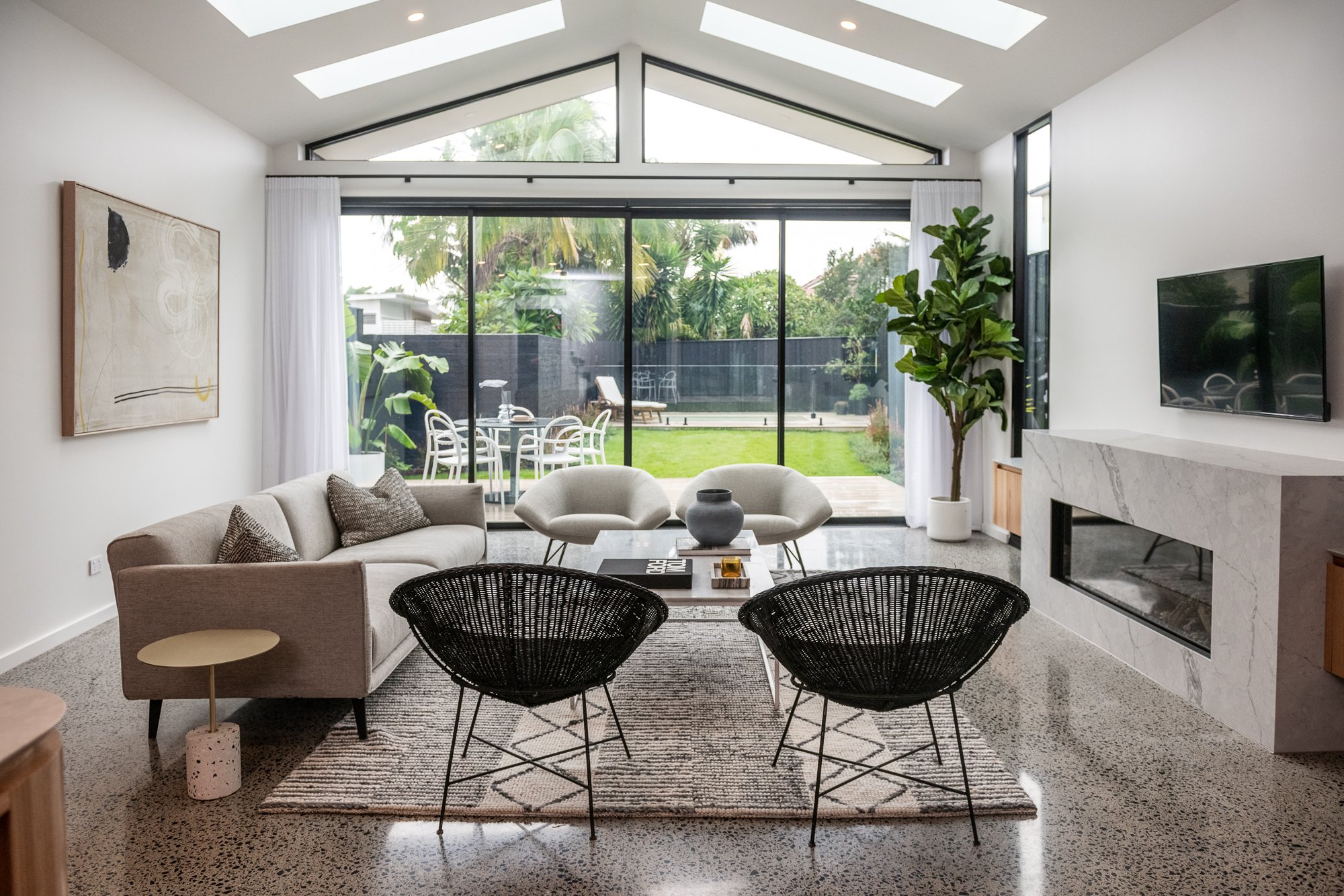 Choosing the right the real estate agent